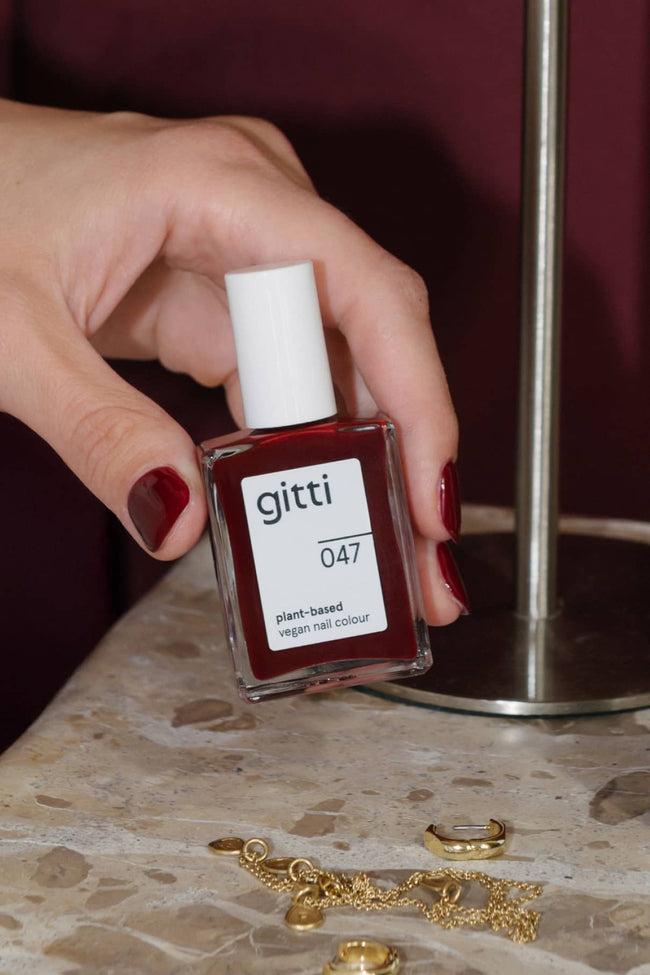 gitti no. 047, Muse Red - Nagellack - Pflanzenbasiert. Vegan.