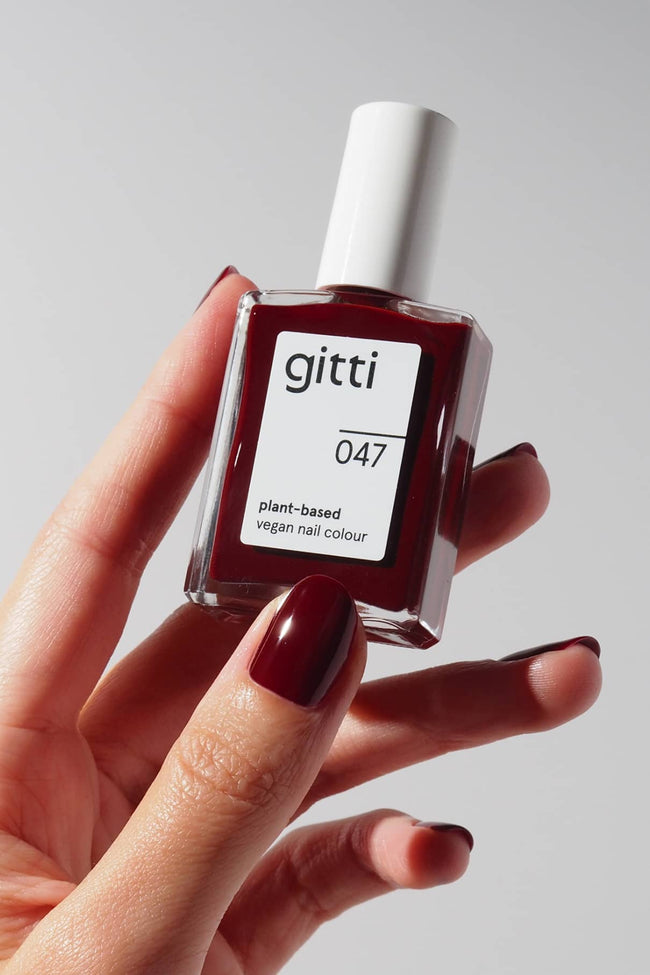 gitti no. 047, Muse Red - Nagellack - Pflanzenbasiert. Vegan.